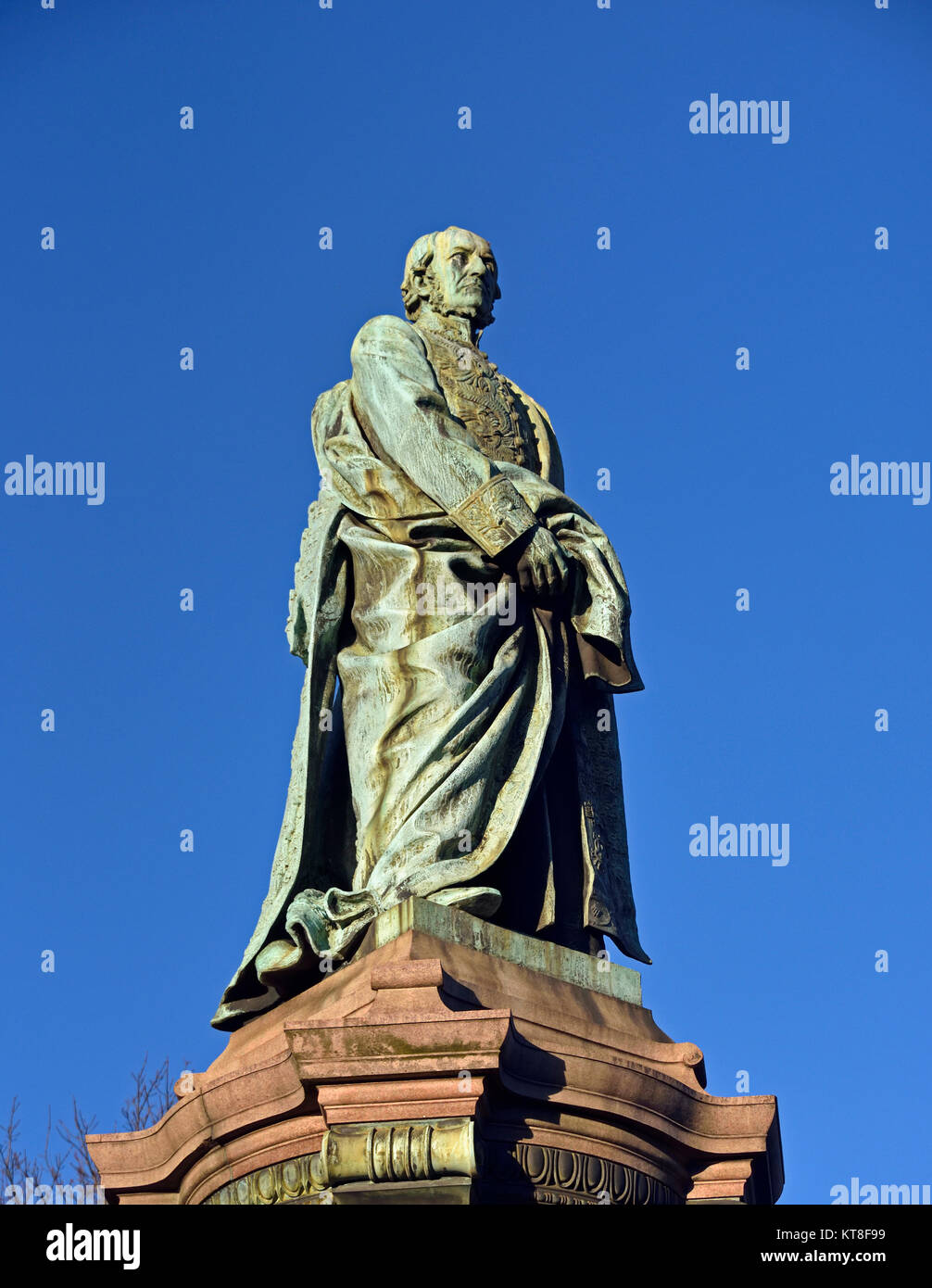 Statue of William Ewart Gladstone. Coates Crescent, Edinburgh, Scotland ...