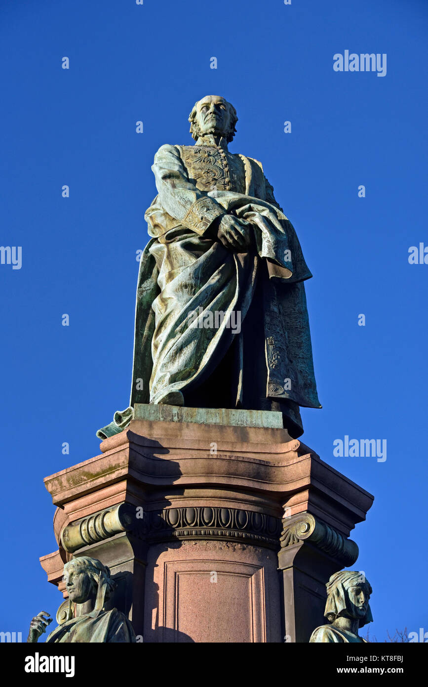 Statue of William Ewart Gladstone. Coates Crescent, Edinburgh, Scotland ...
