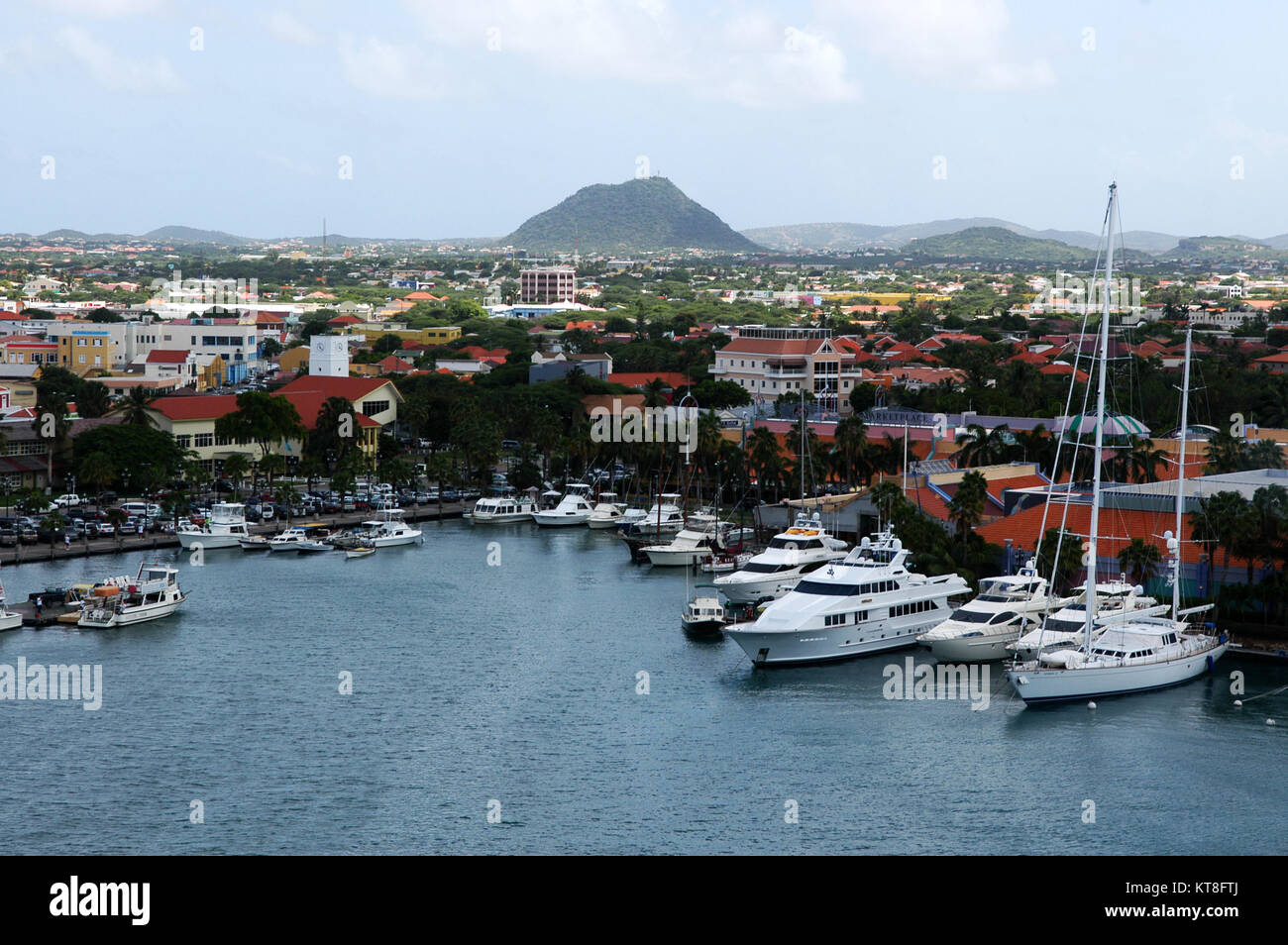 Aruba boat dock into the sea hi-res stock photography and images - Alamy