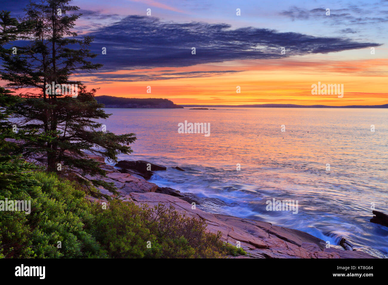 Sunrise Near Thunder Hole, The Ocean Trail, Acadia National Park, Maine ...