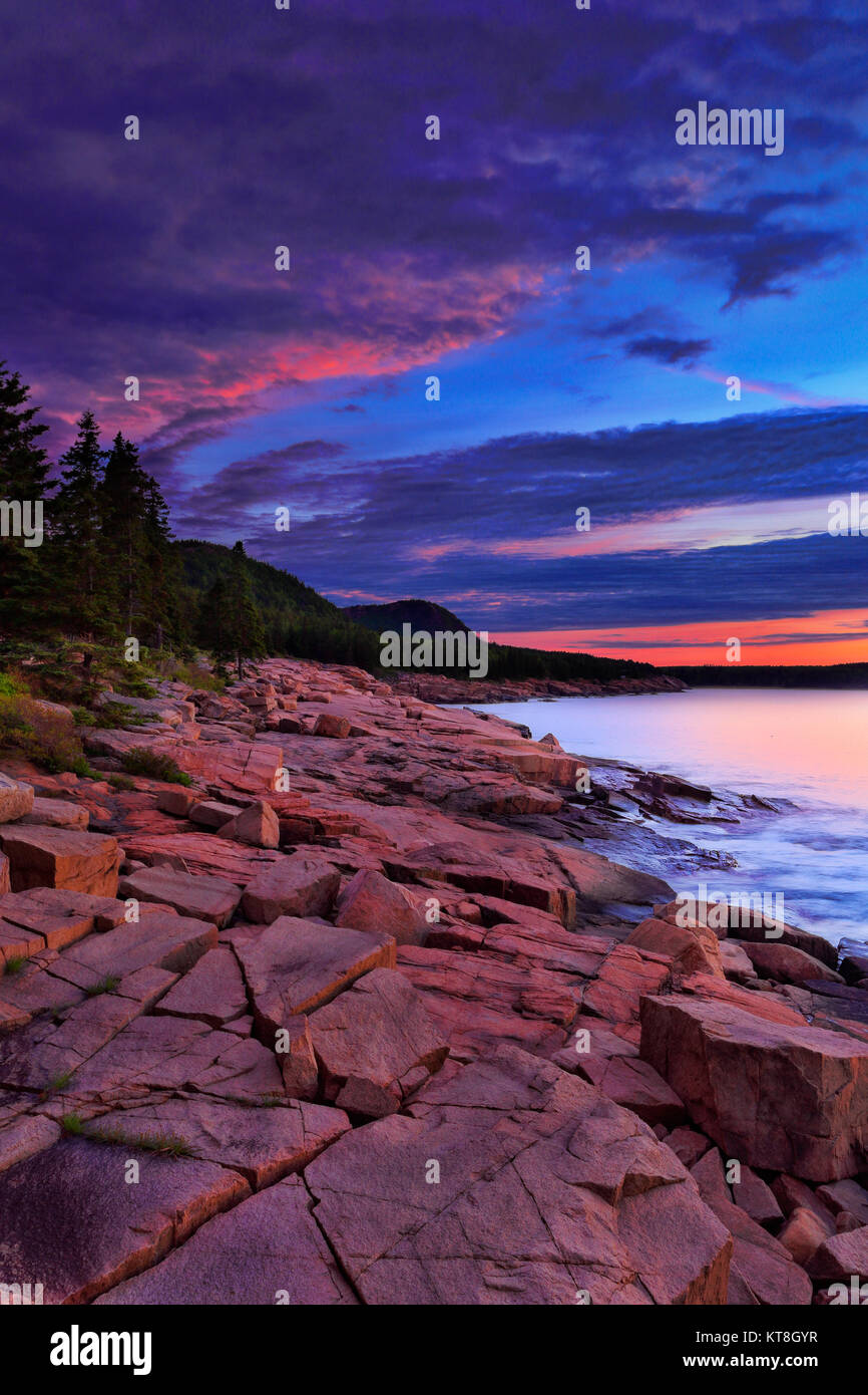 Sunrise Near Thunder Hole, The Ocean Trail, Acadia National Park, Maine ...