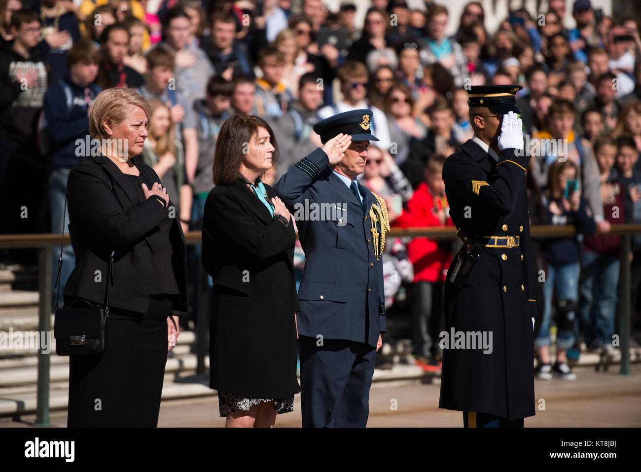 Bronagh Key, second from the left, wife of Prime Minister of New ...