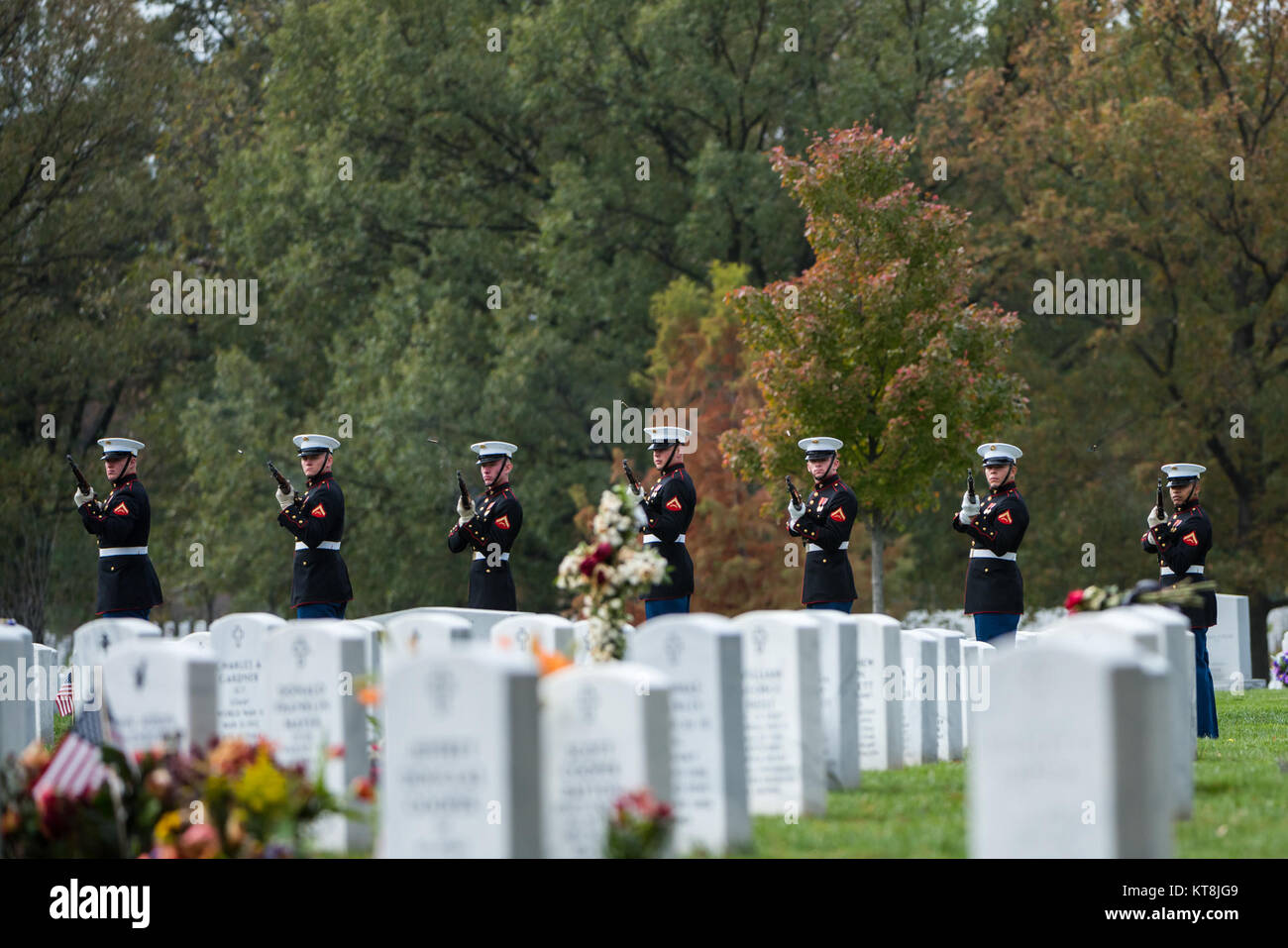 Marines from the Marine Barracks, Washington, D.C., and the United ...