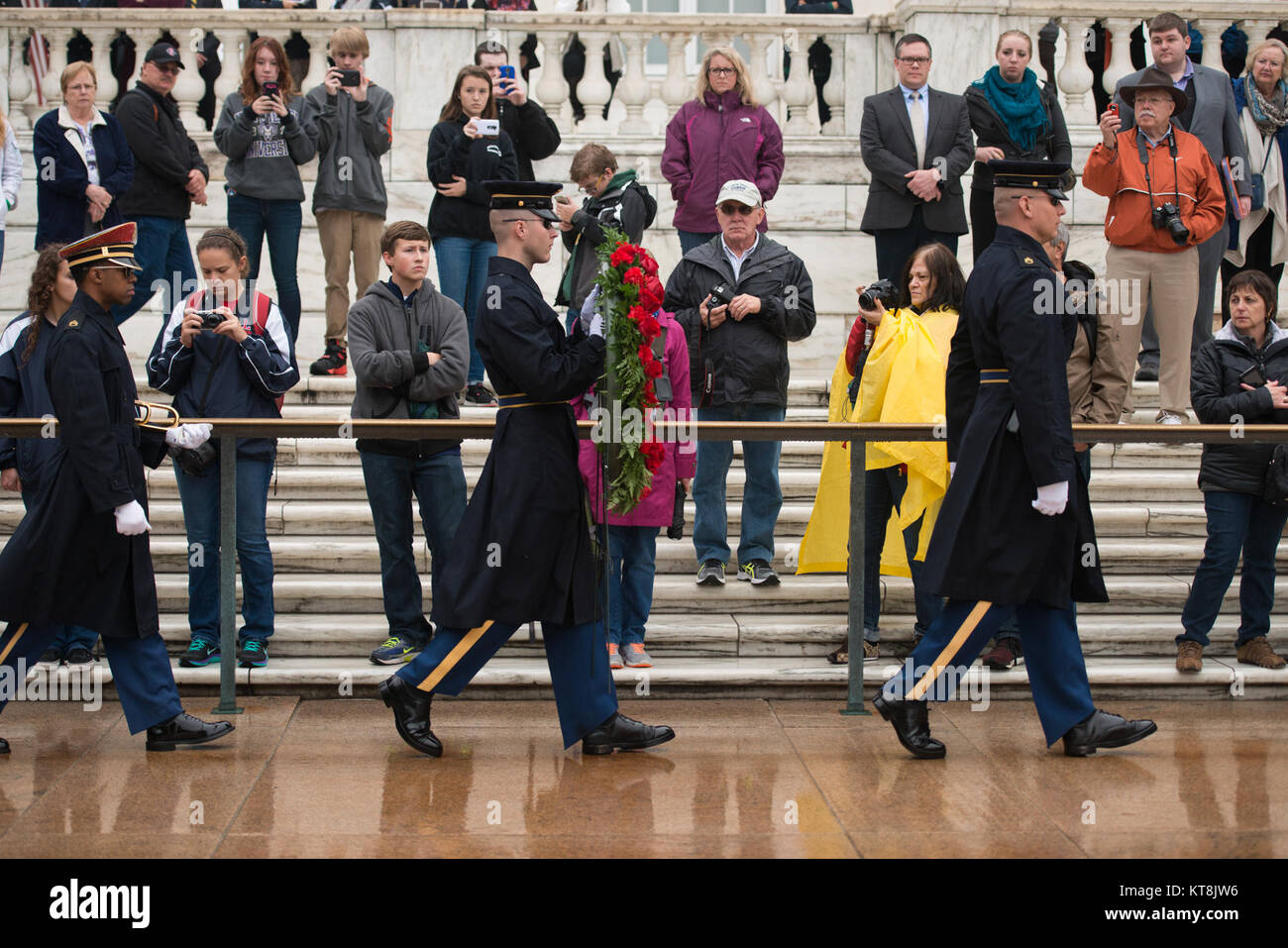 Tomb Sentinels, members of the 3d U.S. Infantry Regiment (The Old Guard ...