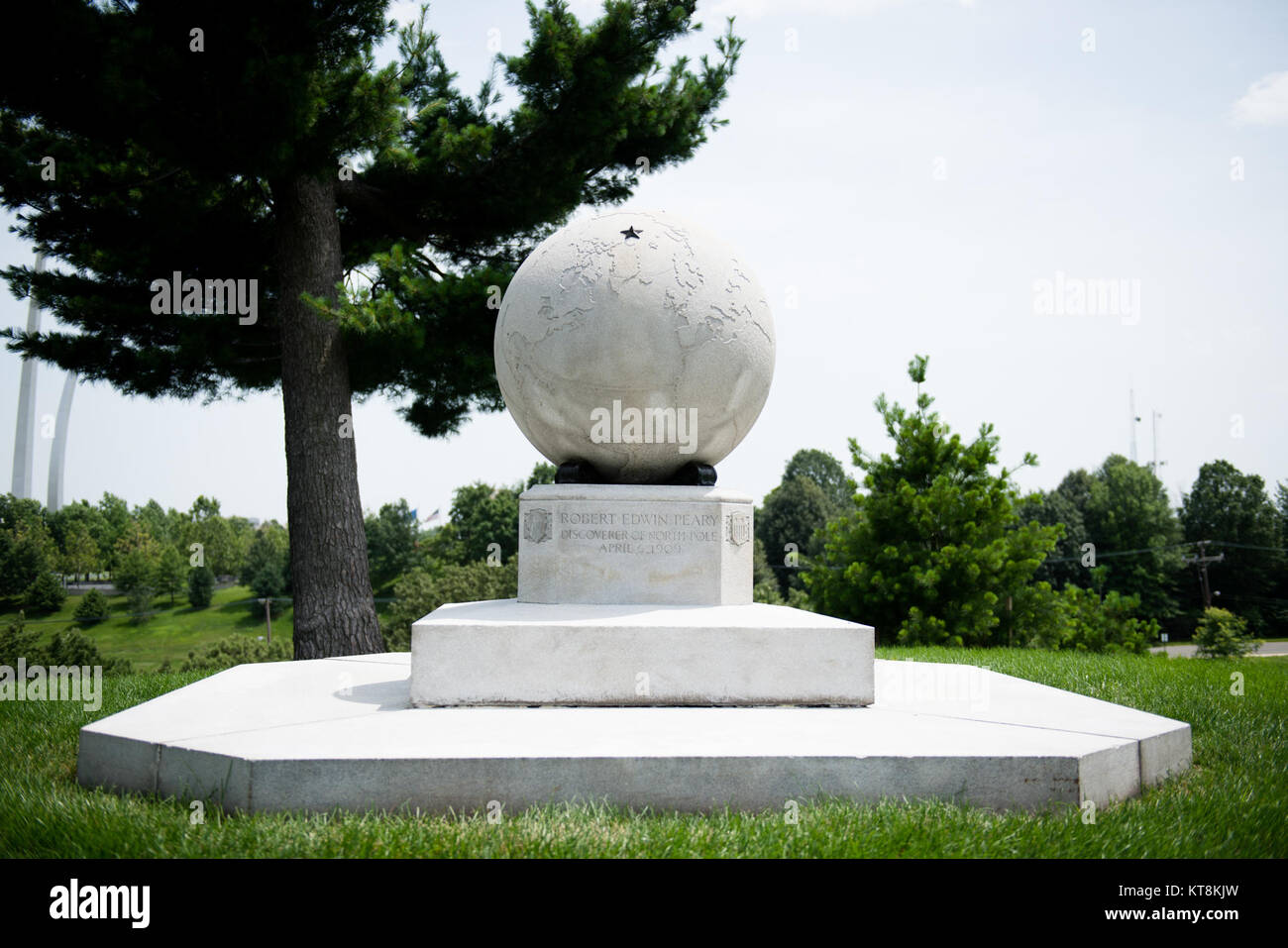 Matthew henson with eskimo hi-res stock photography and images - Alamy