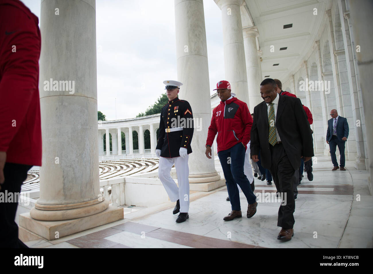 Members of the Atlanta Falcons front office lay a wreath at the Tomb of ...