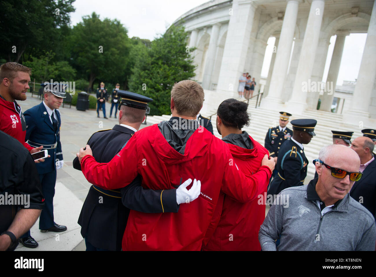 Members of the Atlanta Falcons front office lay a wreath at the Tomb of ...