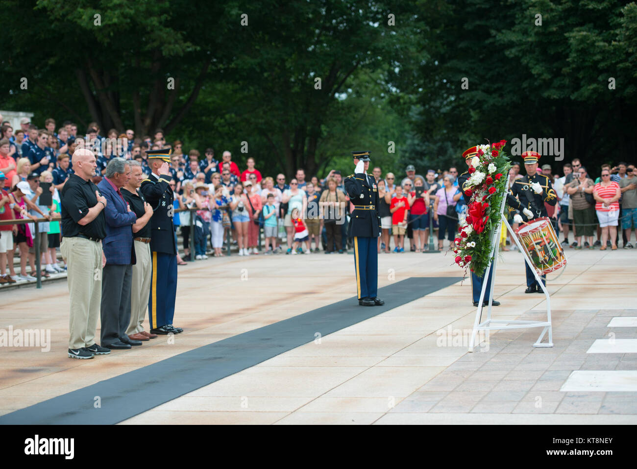 Members of the Atlanta Falcons front office lay a wreath at the Tomb of ...