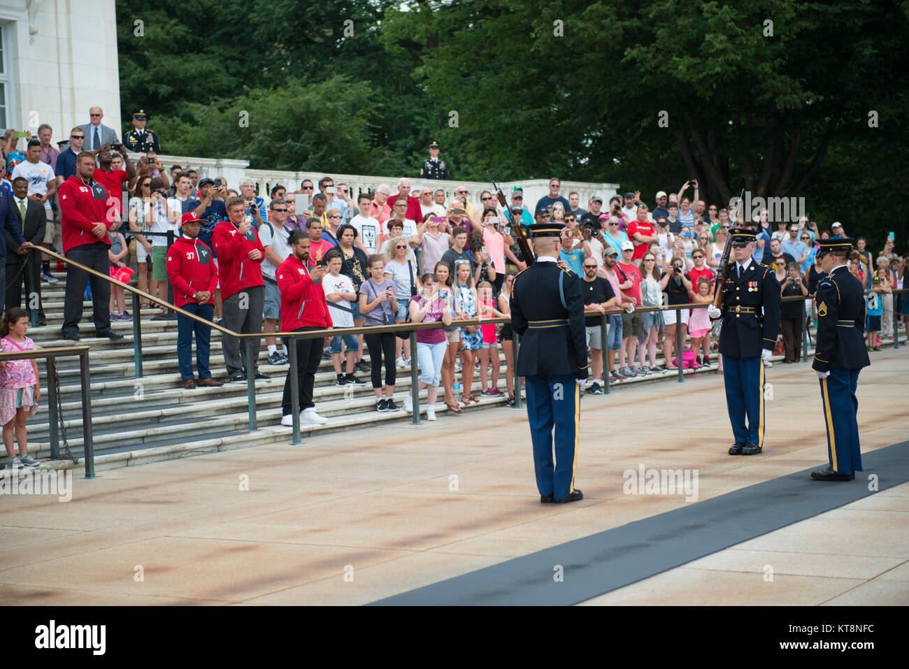 Members of the Atlanta Falcons front office lay a wreath at the Tomb of ...