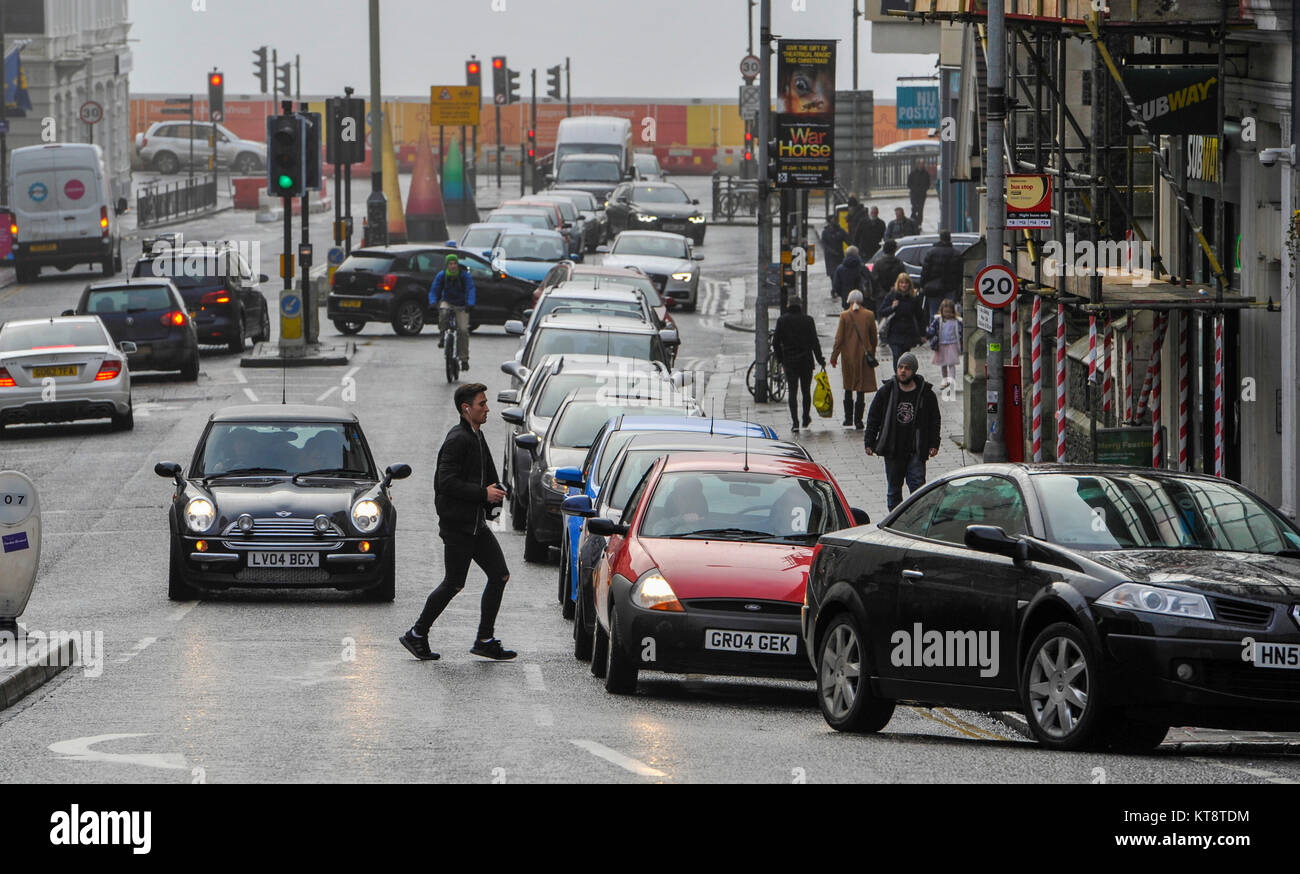 Car park queues hi-res stock photography and images - Alamy