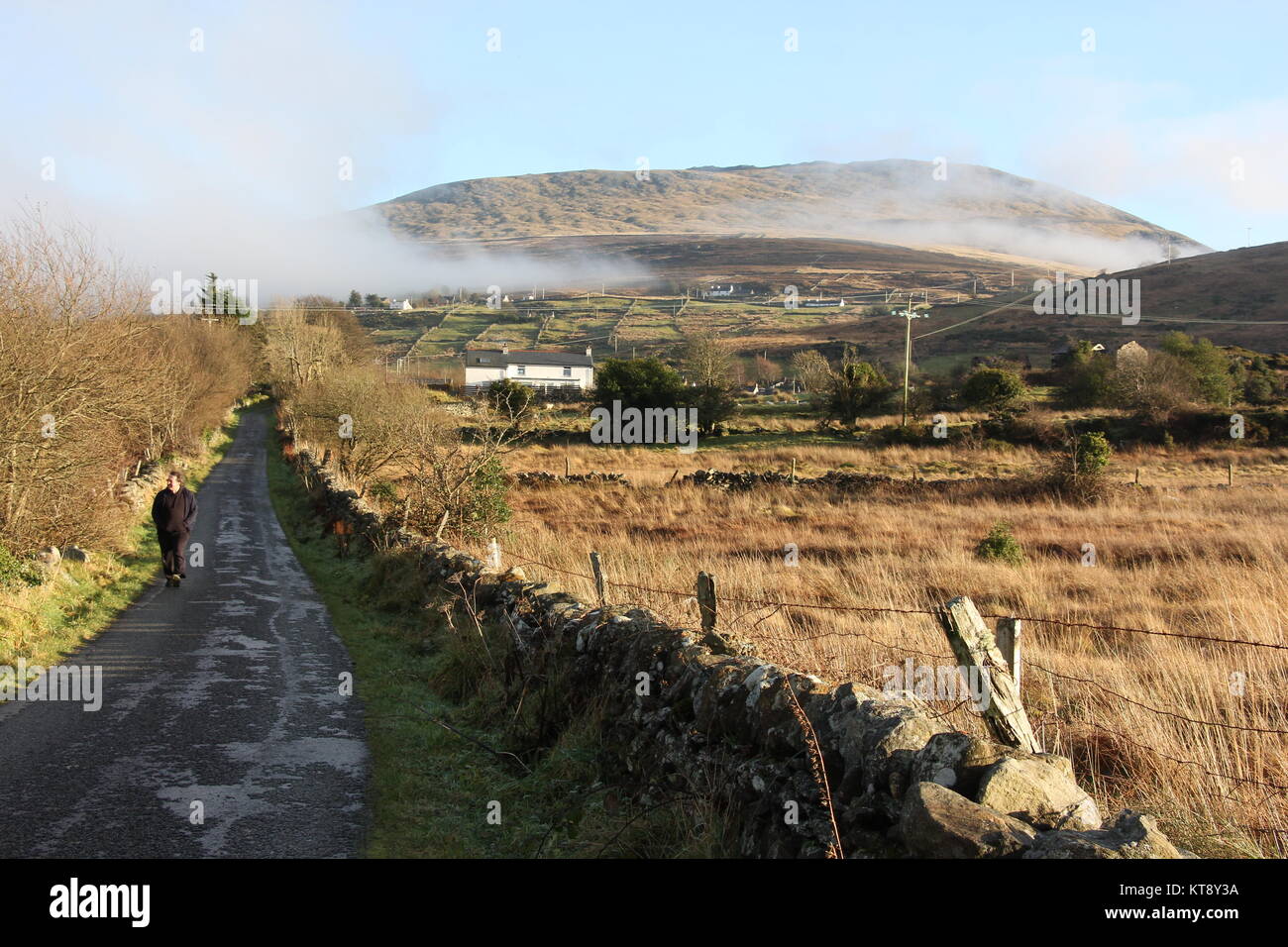 Deiniolen, Wales, UK. 22nd Dec, 2017. The village of Deiniolen in North ...
