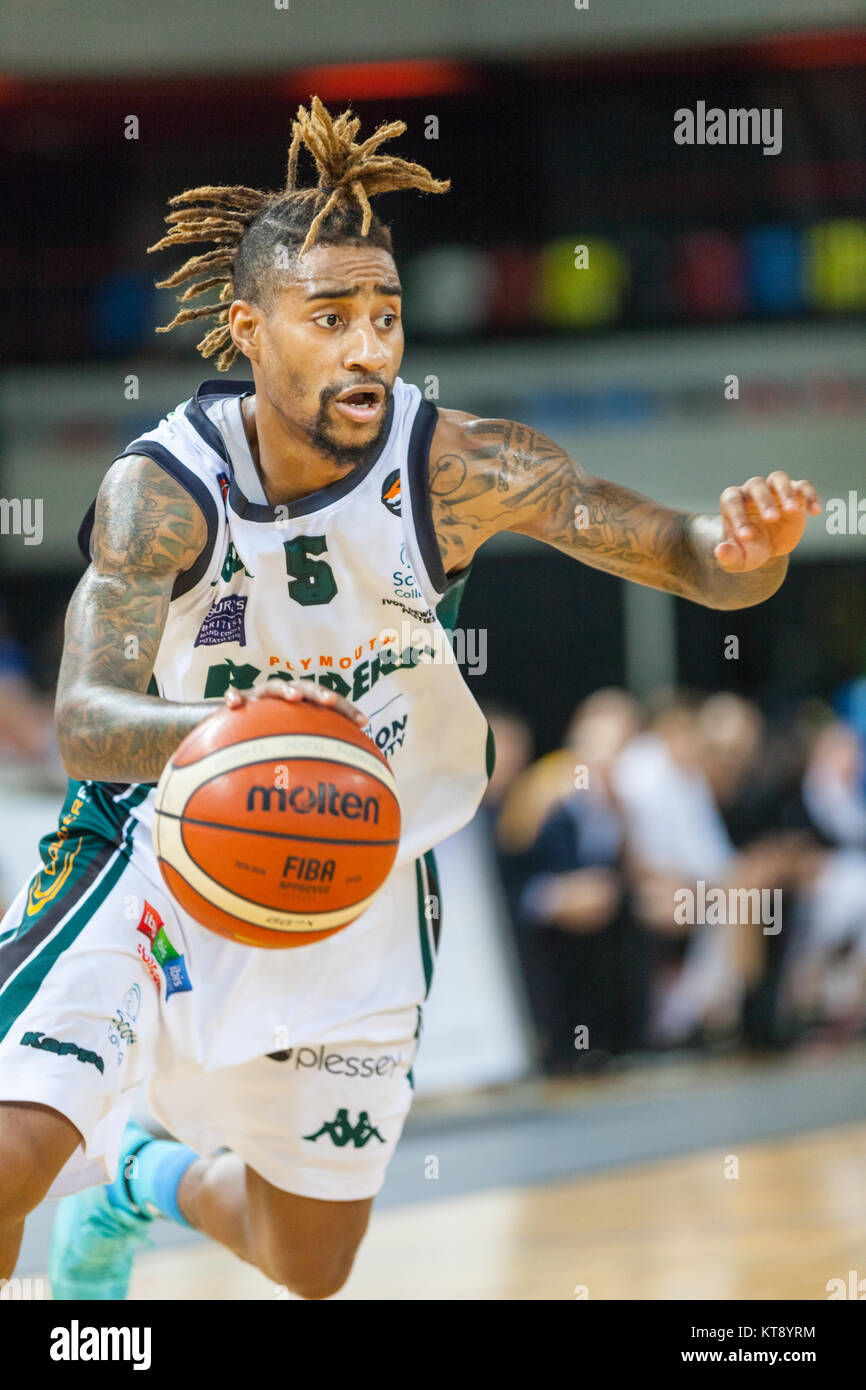Copper Box Arena, London, 22nd Dec 2017. Raiders Neil Watson (5) pushes ...