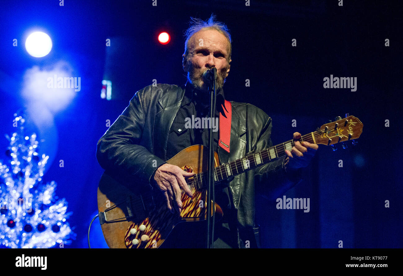 Fort Lauderdale, FL, USA. 21st Dec, 2017. Phil Alvin of The Blasters ...