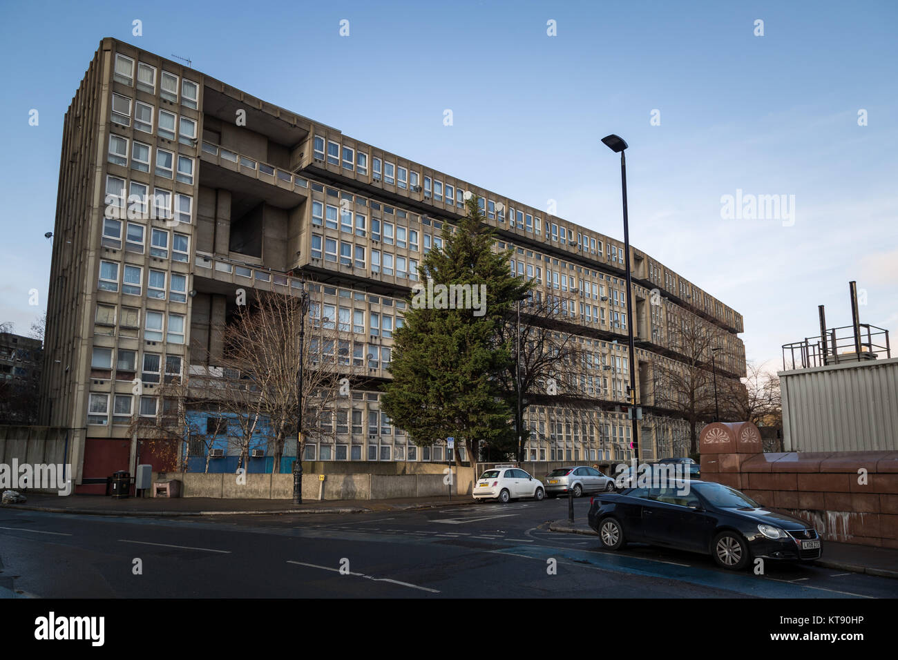 Robin hood estate east london hi-res stock photography and images - Alamy
