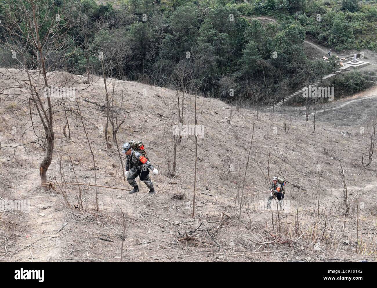 Jingxi. 27th Nov, 2017. Chinese soldiers prepare for blasting ...