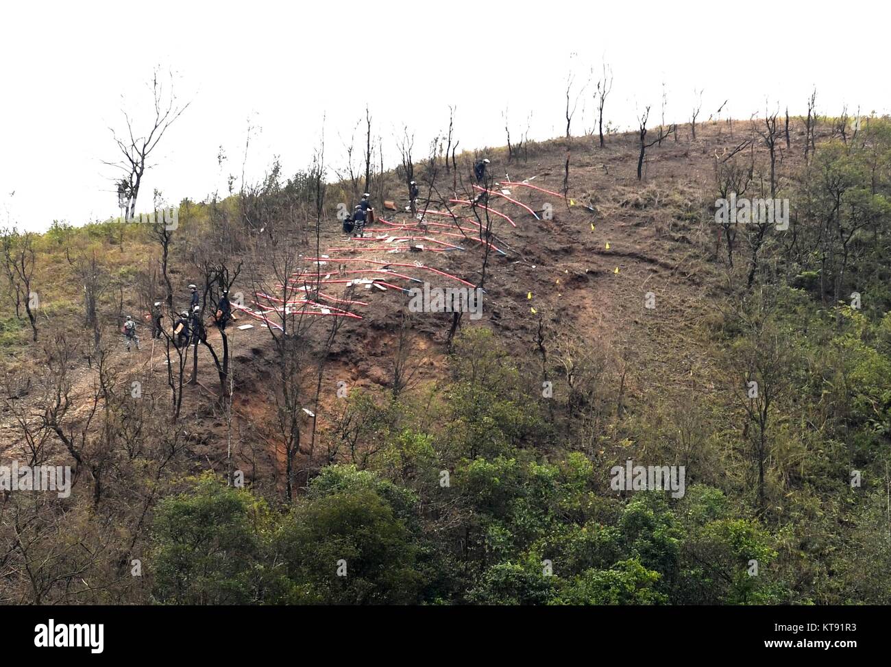 Jingxi. 27th Nov, 2017. Chinese soldiers prepare for blasting ...
