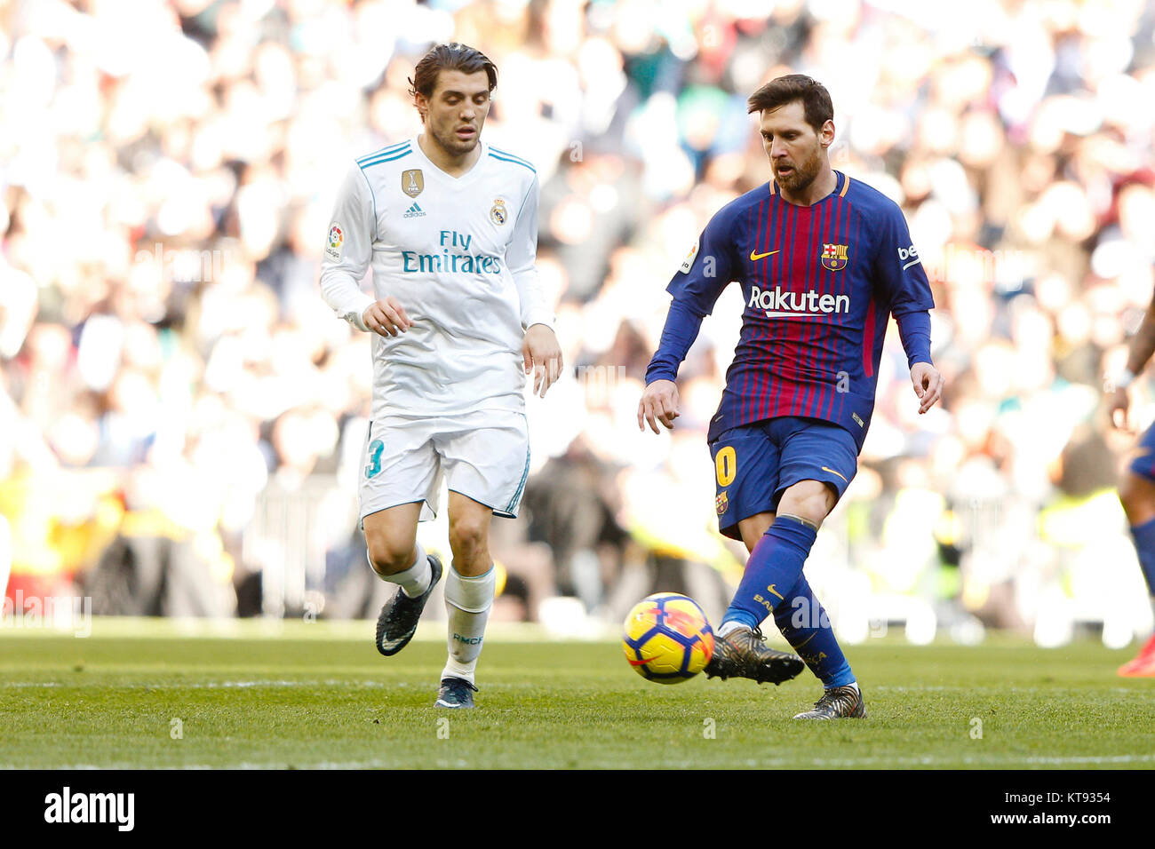 Barcelona, Spain. 23rd Dec, 2017. Lionel Messi of FC Barcelona controls ...
