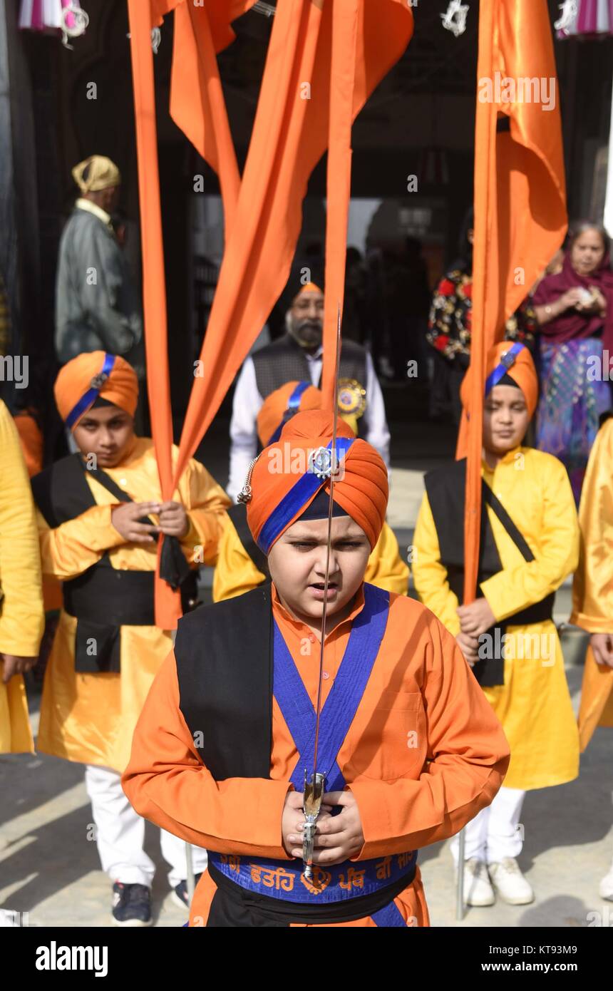 Guru parv hi-res stock photography and images - Alamy