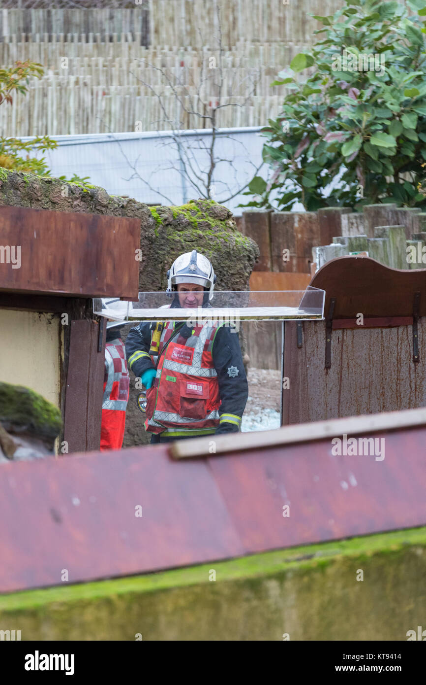 Incident control point hi-res stock photography and images - Alamy