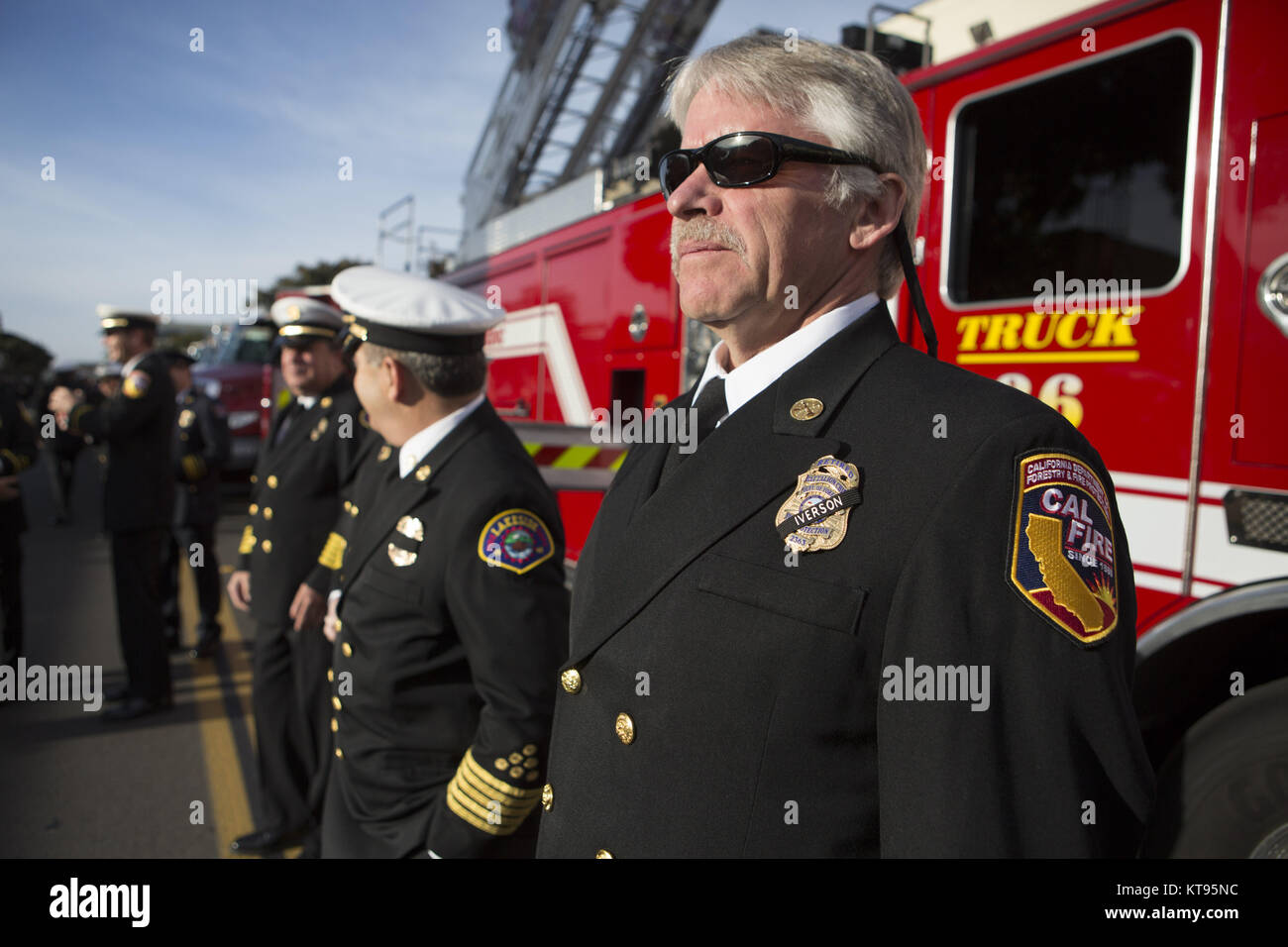 San Diego, California, USA. 24th Dec, 2017. Thousands of firefighters ...