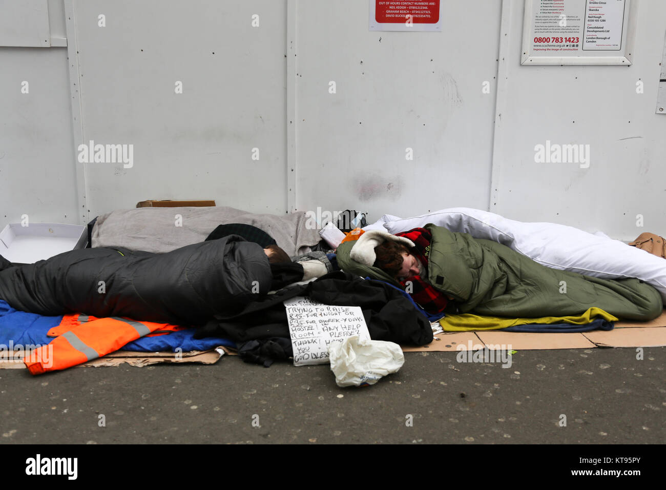 Homeless outside tube station hi-res stock photography and images - Alamy