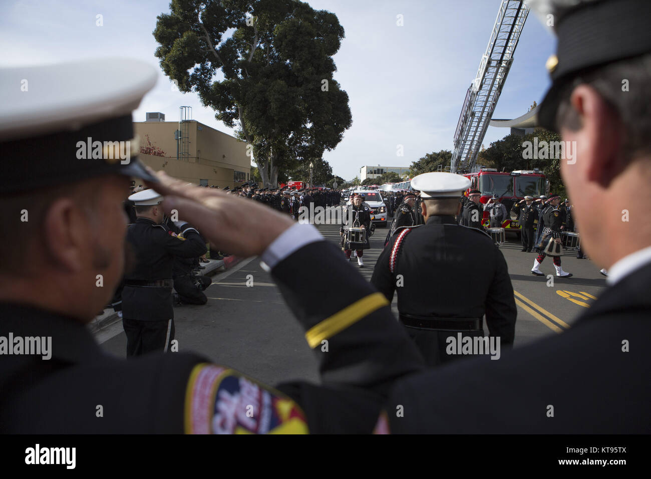 San Diego, California, USA. 23rd Dec, 2017. Thousands of firefighters ...