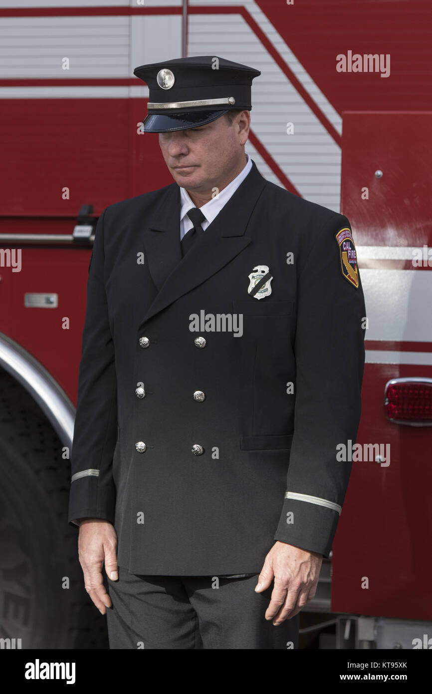 San Diego, California, USA. 23rd Dec, 2017. Thousands of firefighters ...