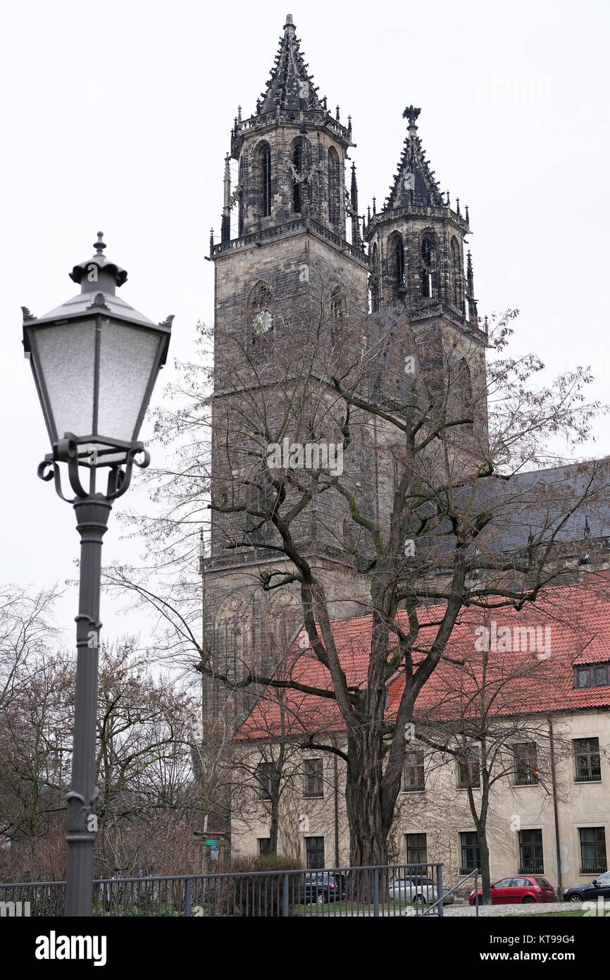 The towers of magdeburg cathedral hi-res stock photography and images ...