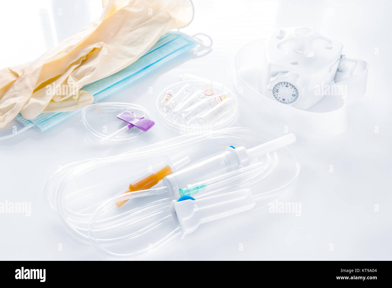 Surgical instruments forceps for closing a wound, curved tweezers ...