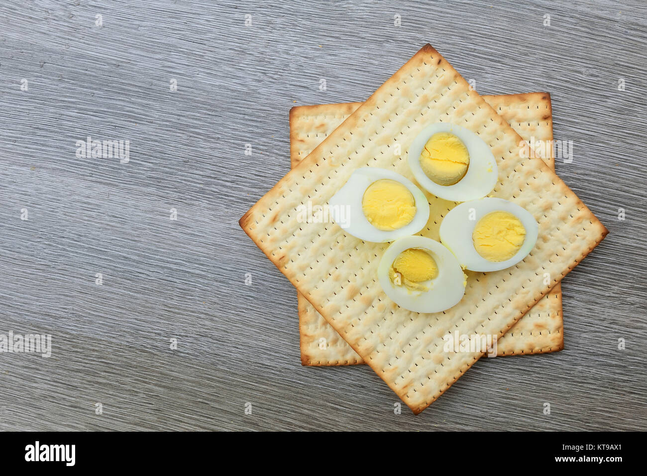 Pesach Still-life with and matzoh jewish passover bread Stock Photo - Alamy