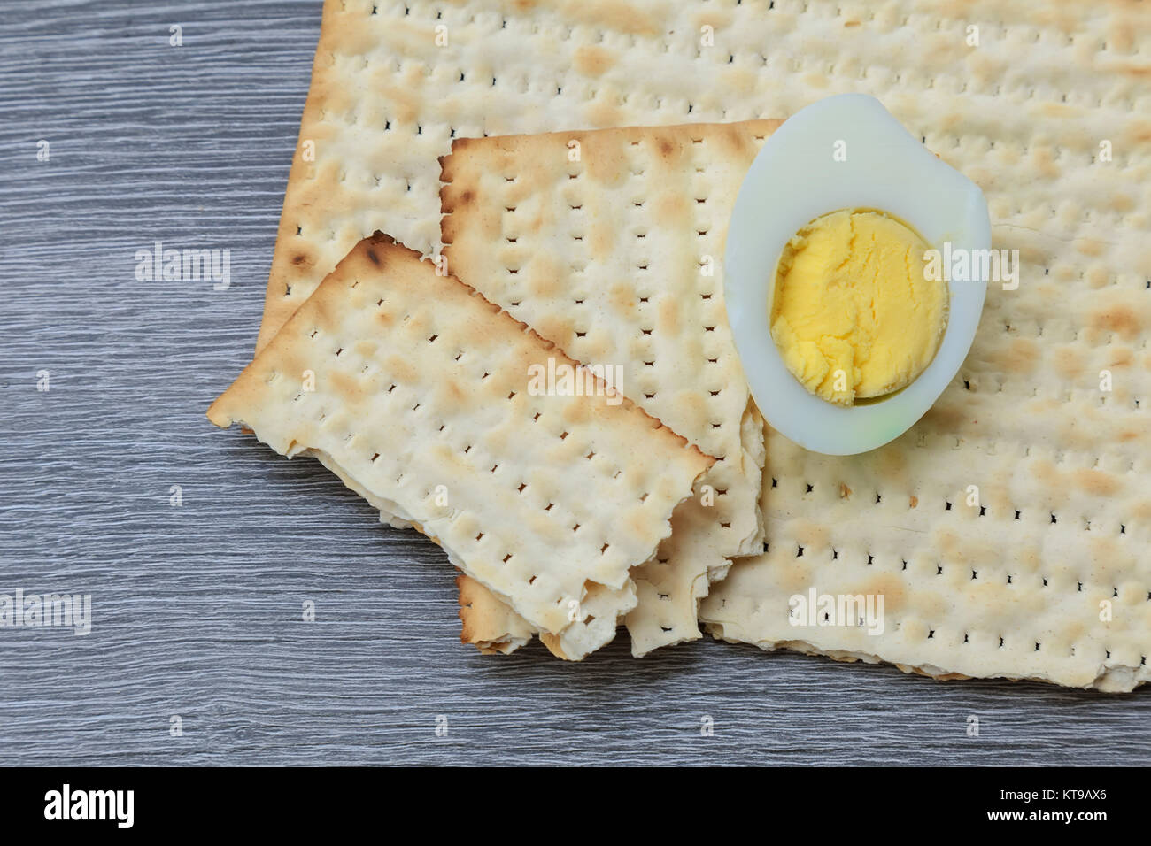 Pesach Still-life with and matzoh jewish passover bread Stock Photo - Alamy
