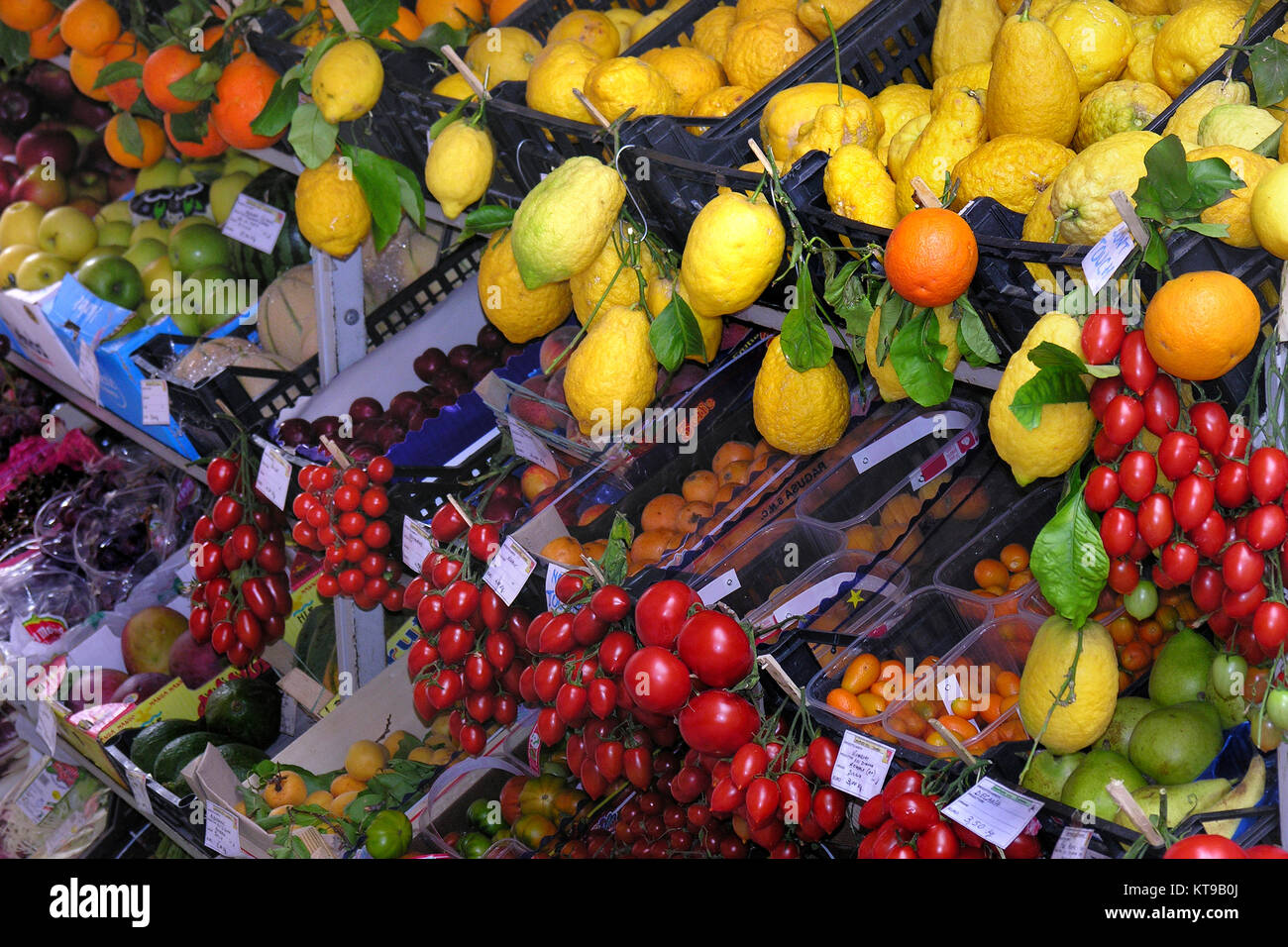 Sicily taormina market hi-res stock photography and images - Alamy