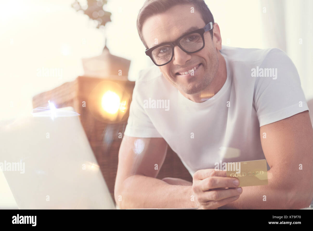 Shops needed hi-res stock photography and images - Alamy