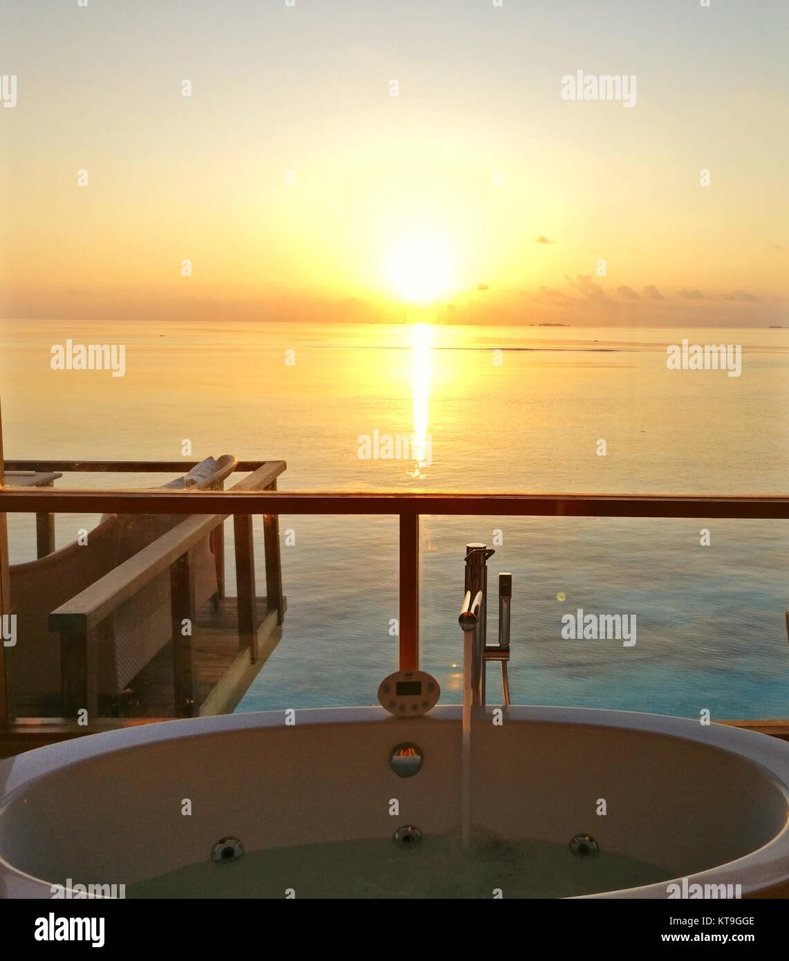 Luxury bath hi-res stock photography and images - Alamy