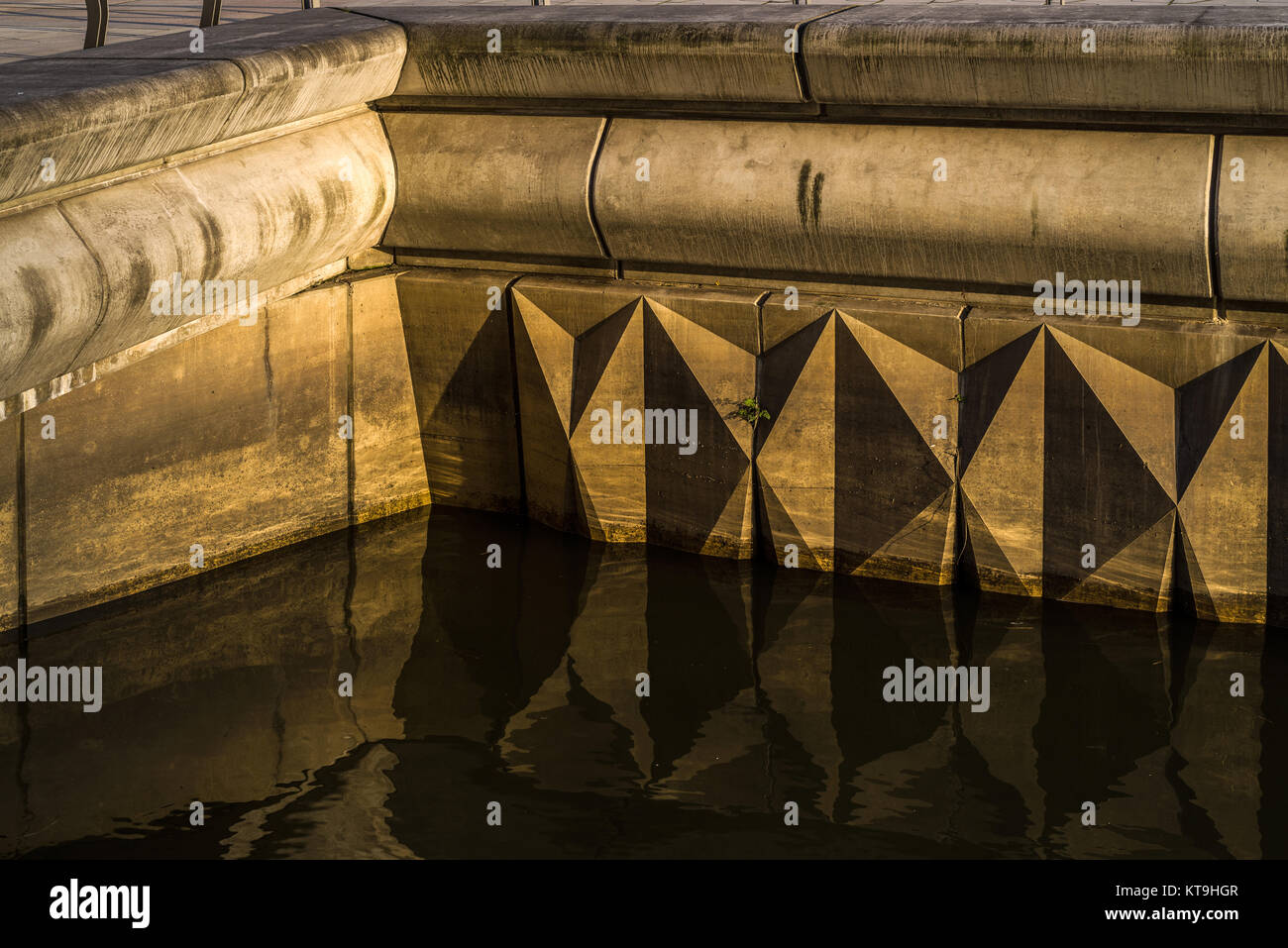 canal basin in the harbor Stock Photo - Alamy