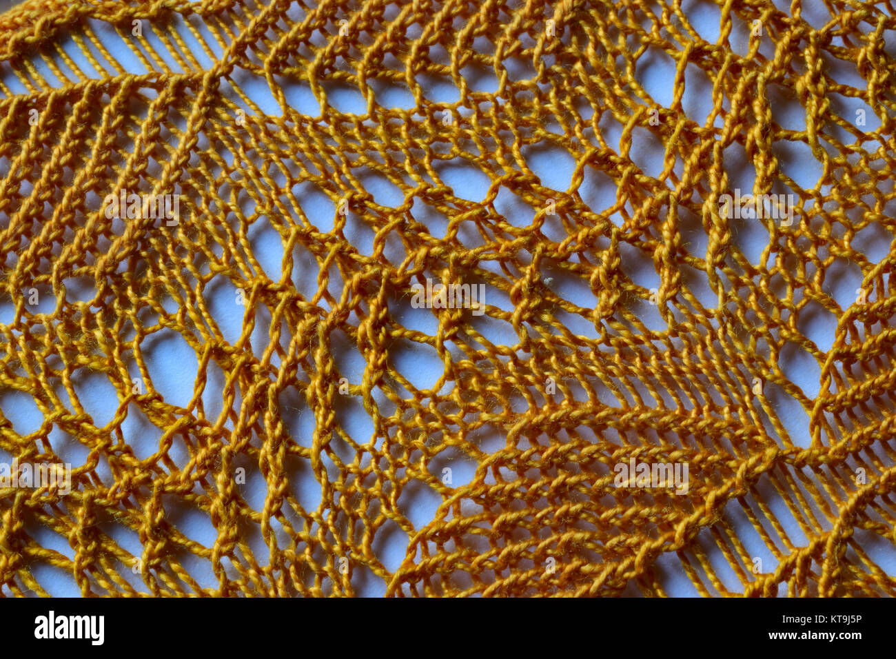 Zigzag puzzle hi-res stock photography and images - Alamy