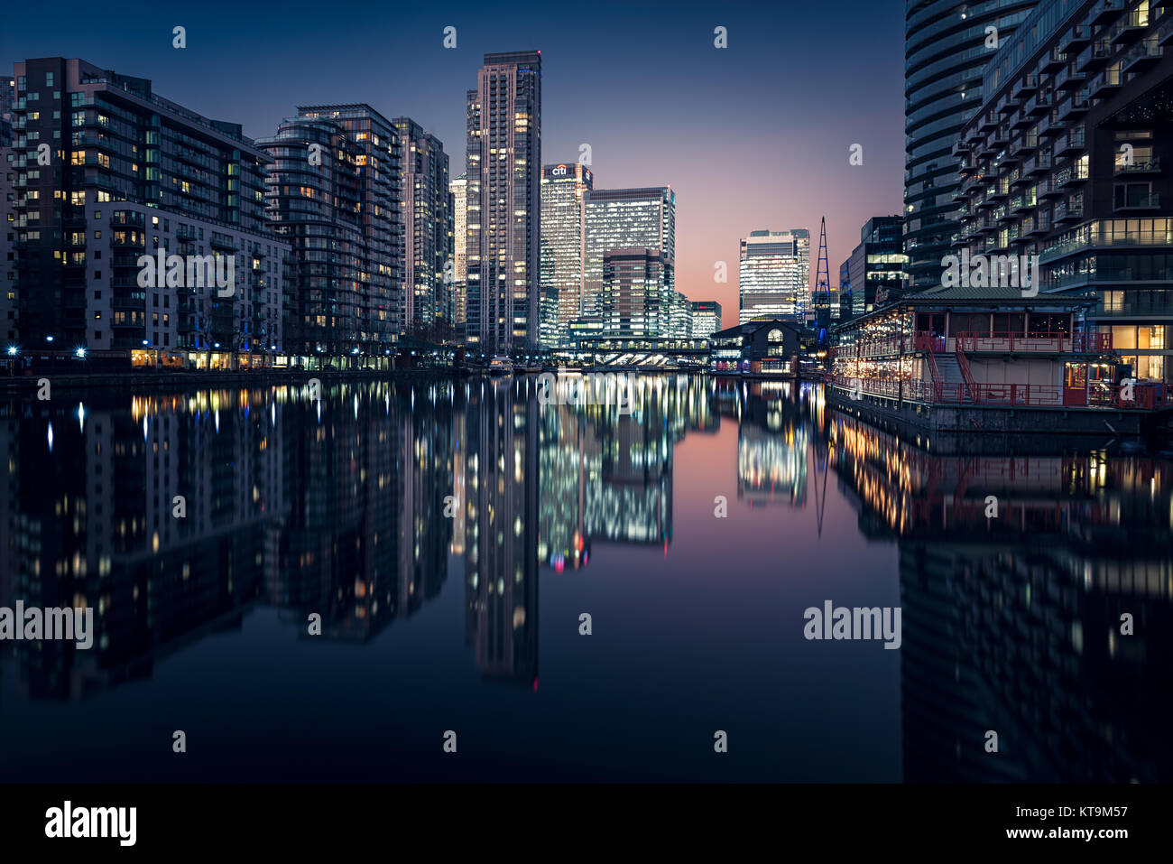 Sunset over Millwall Inner Dock at Canary Wharf, London Stock Photo - Alamy