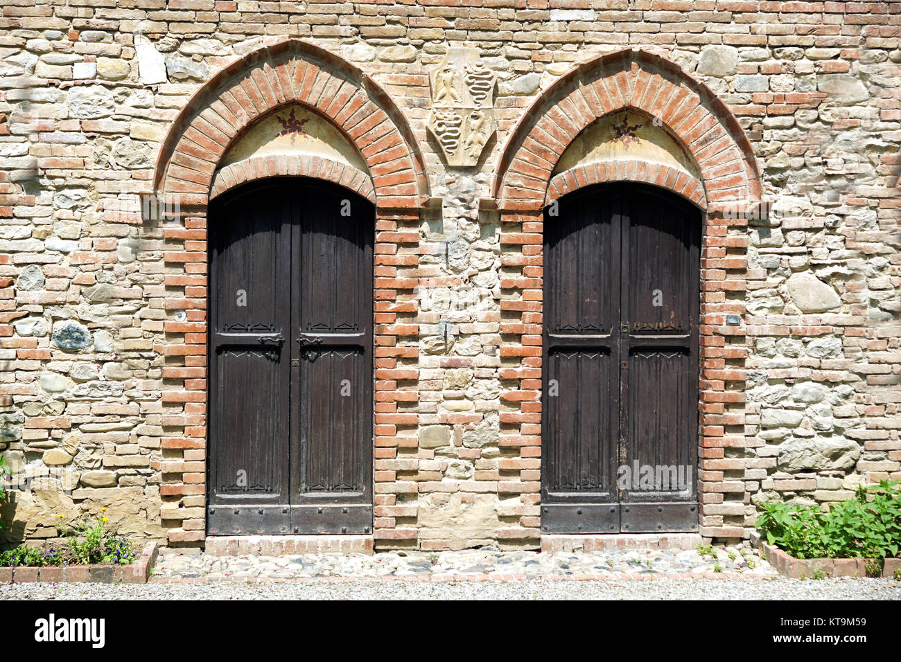 ancient medieval gates Stock Photo - Alamy