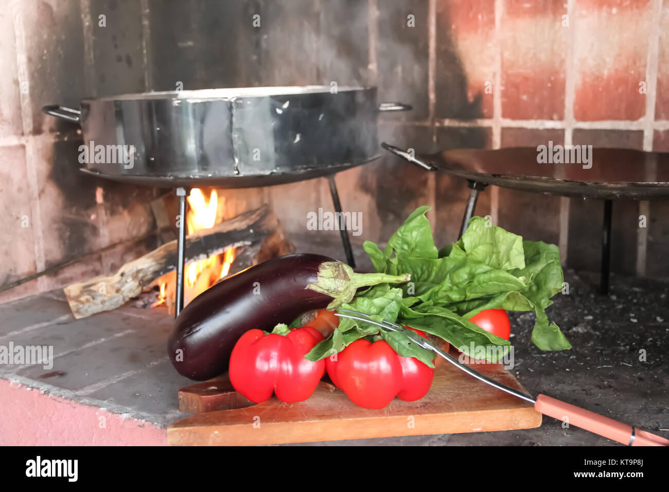 cooking on the disks of plowing the land typical kitchen of the pampa ...