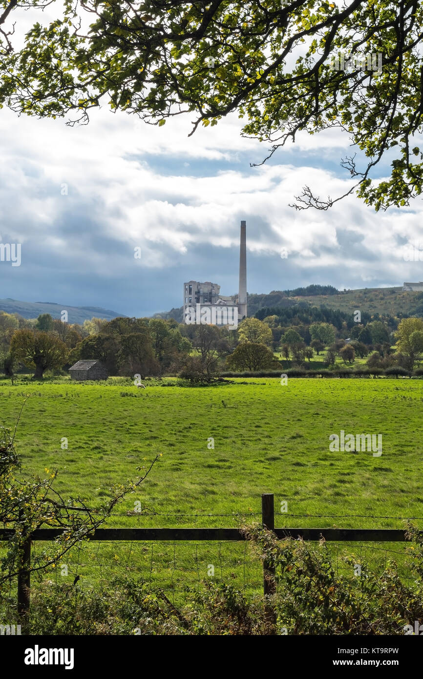 Hope Cement Works in the Hope valley near Castleton Stock Photo - Alamy