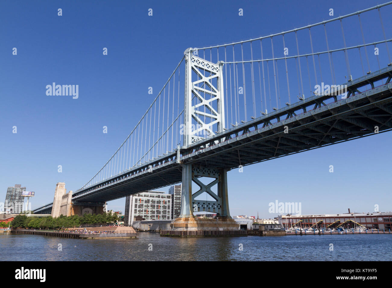 Steel suspension bridge hi-res stock photography and images - Alamy