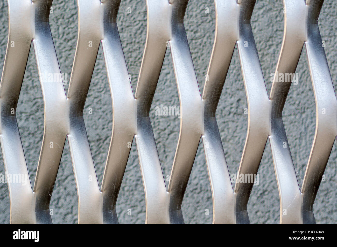 metal structure in X form Stock Photo - Alamy