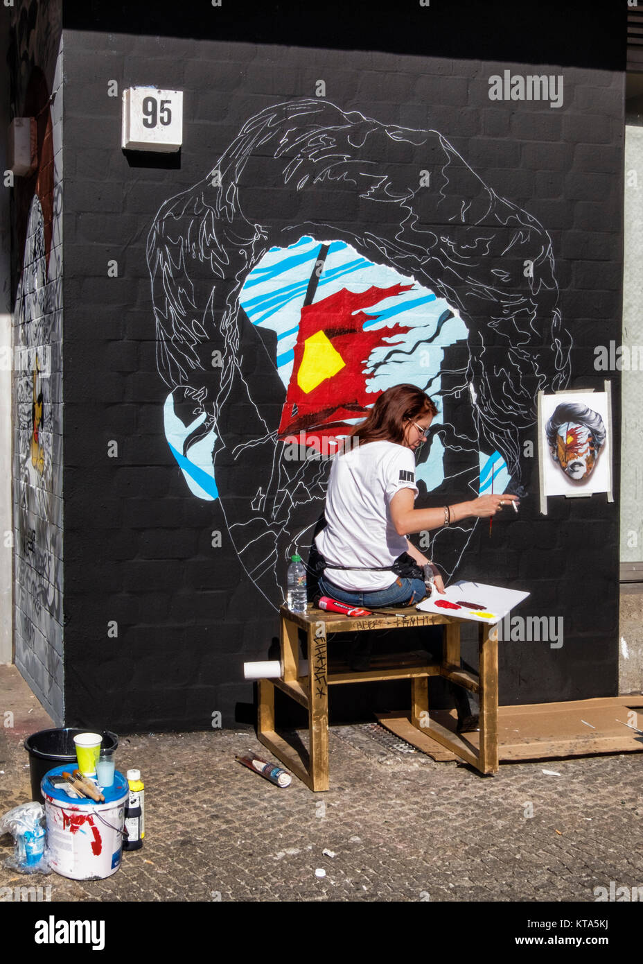 Street Artists High Resolution Stock Photography and Images - Alamy