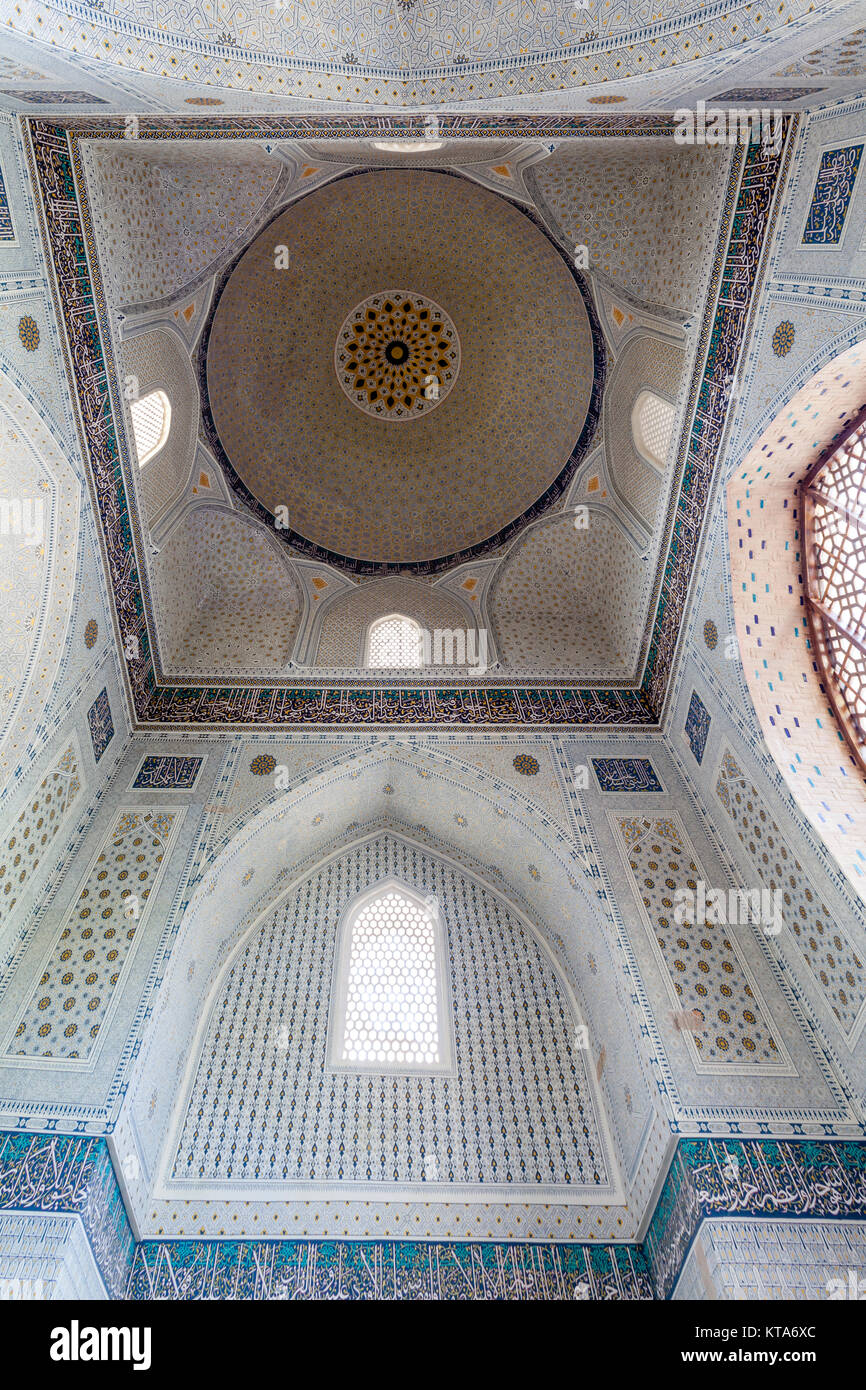 The Interior Of Bibi Khanym Mosque, Samarkand, Uzbekistan Stock Photo ...
