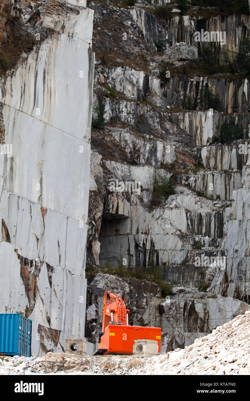 The Marble Quarries - Apuan Alps , Carrara, Tuscany, Italy Stock Photo ...