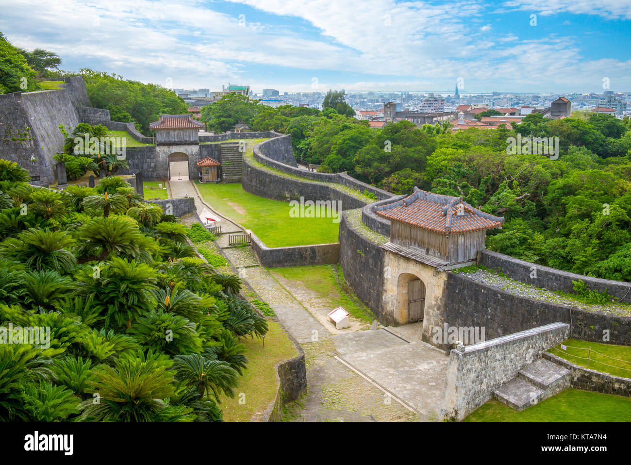 Shuri castle gate hi-res stock photography and images - Alamy
