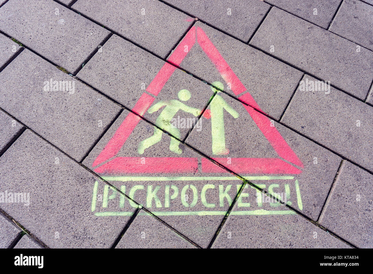 Warning sign pickpockets hi-res stock photography and images - Alamy