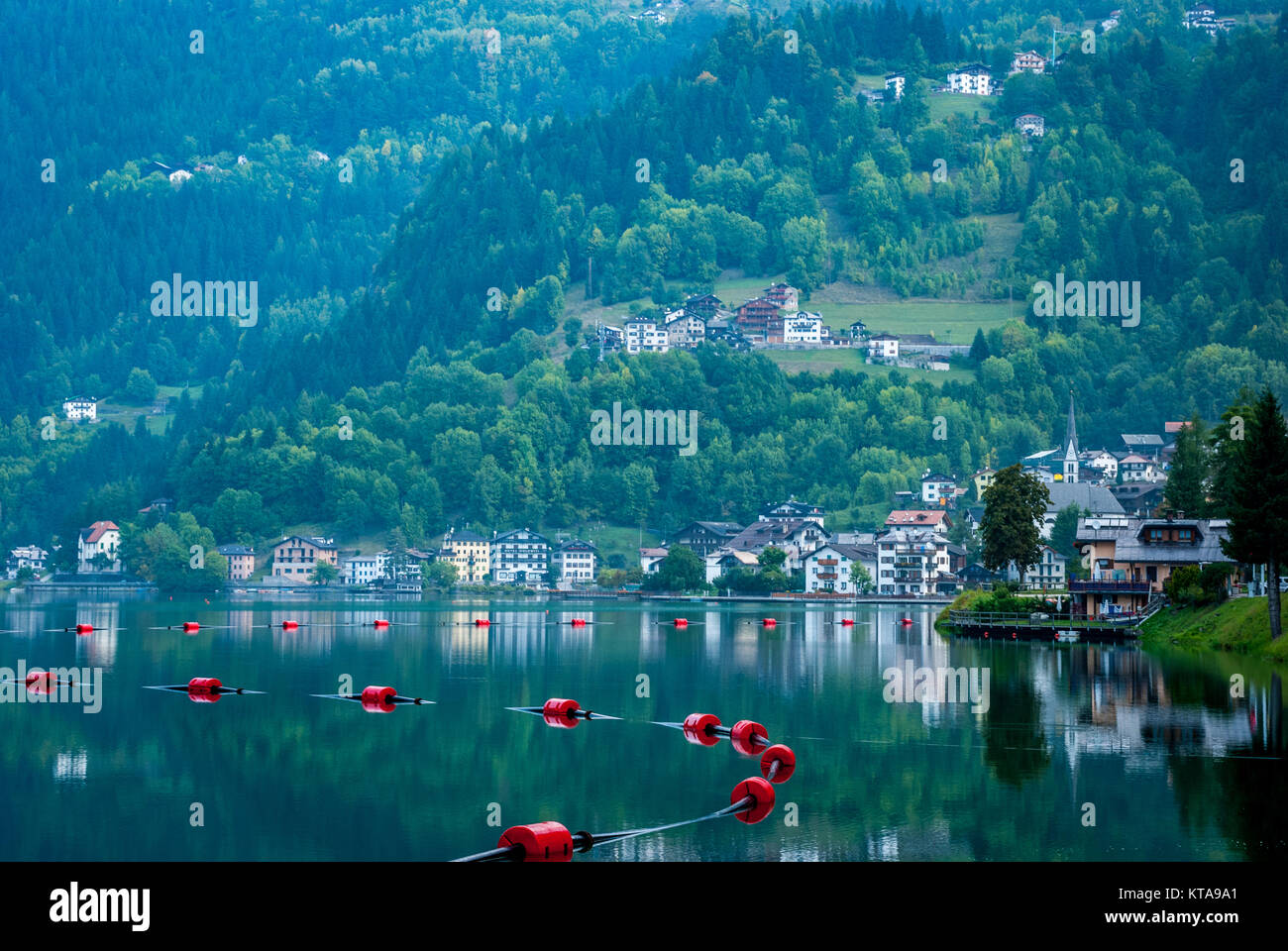 Alleghe village hi-res stock photography and images - Alamy