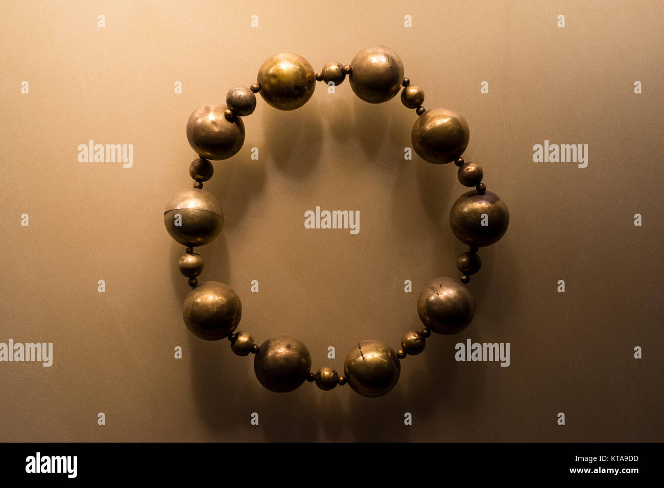 Pre-Columbian Jewelry Lambayeque/Sicán culture 700 AC-1375 AC Perú ...