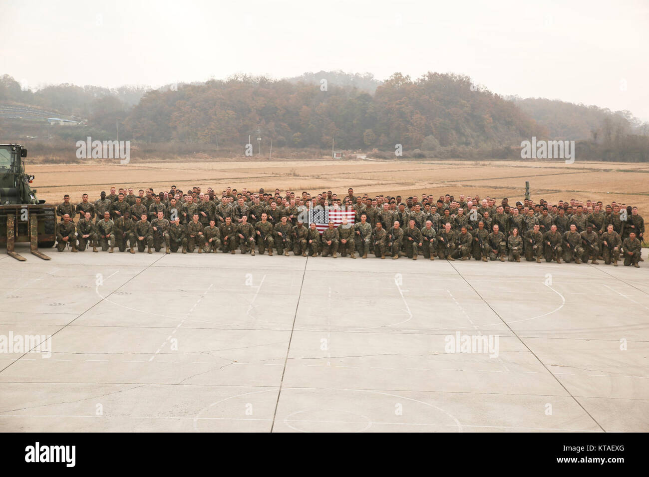 Marines with Combat Logistics Battalion 3, 3rd Marine Logistics Group ...